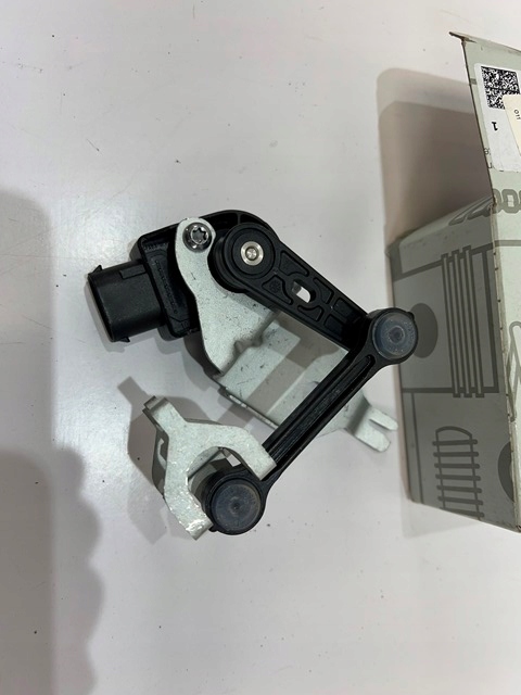 Czujnik poziomowania reflektorów Mercedes W213 now - 13549838580 ...