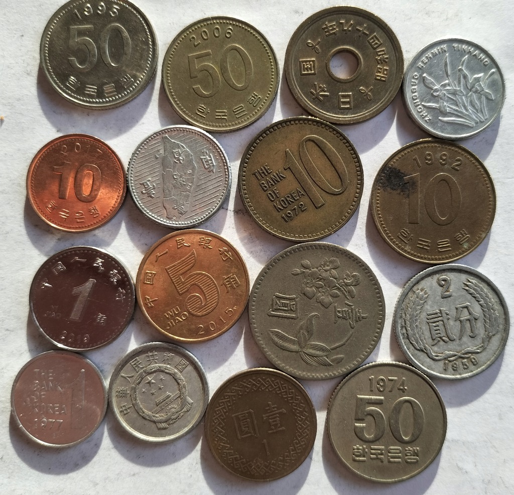 zestaw monet Azja 16 szt. każda inna Chiny Japonia Tajwan Hong Kong ...