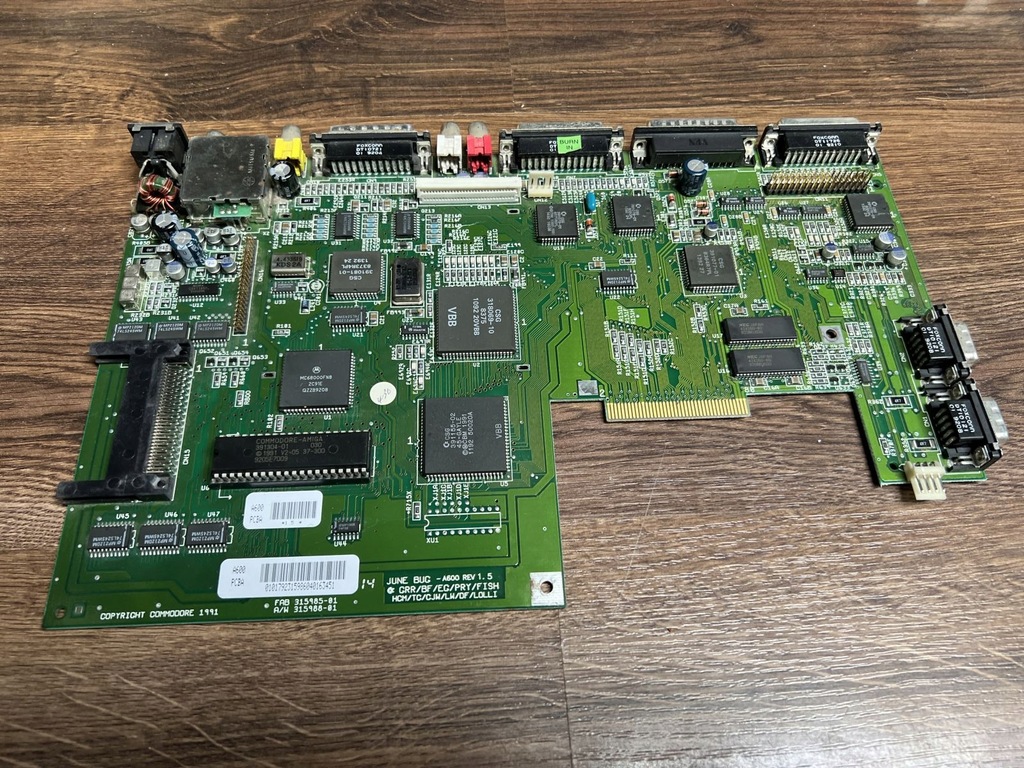 Płyta główna Amiga 600 1.5 śliczna - 13519684391 - oficjalne archiwum ...