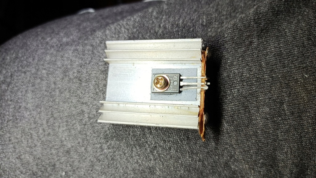 KRZEMOWY TRANZYSTOR MOCY C3117 z radiatorem - 13204426648 - oficjalne ...