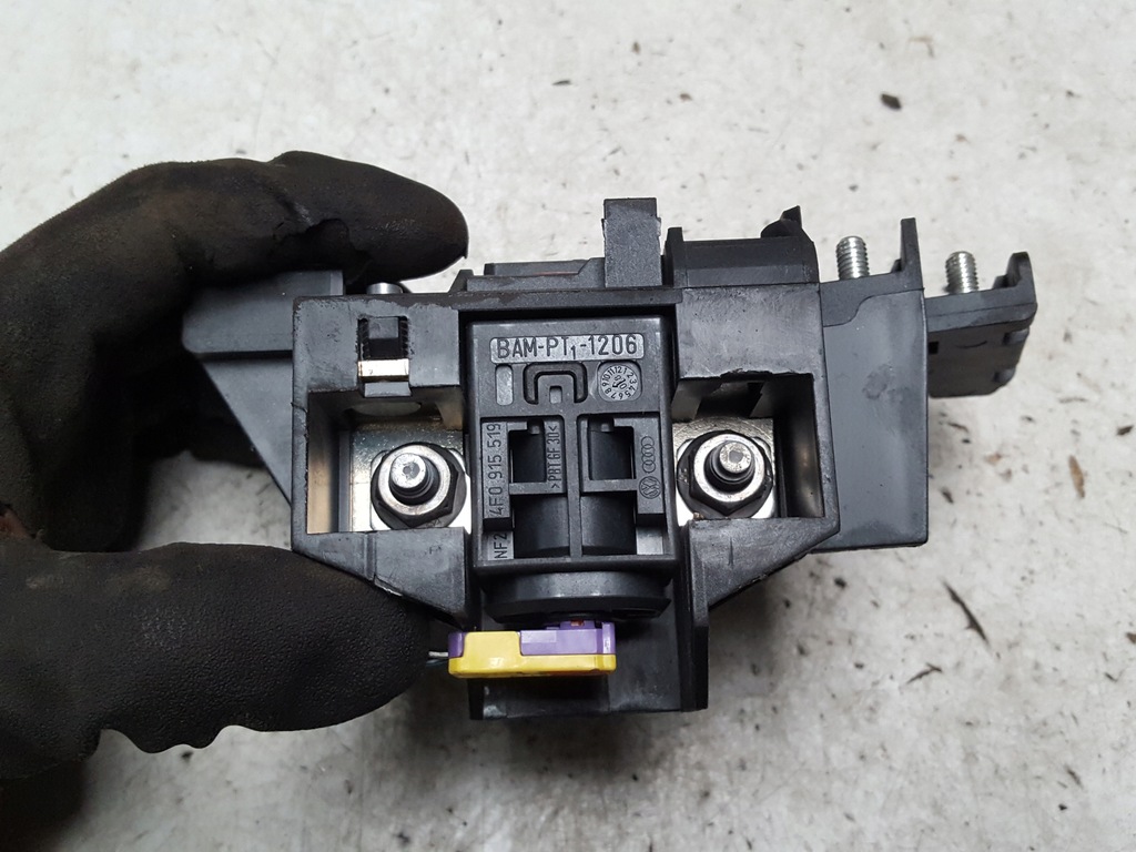 AUDI A4 B8 08r- BEZPIECZNIK AKUMULATORA 4F0915519 - 11662253767 ...