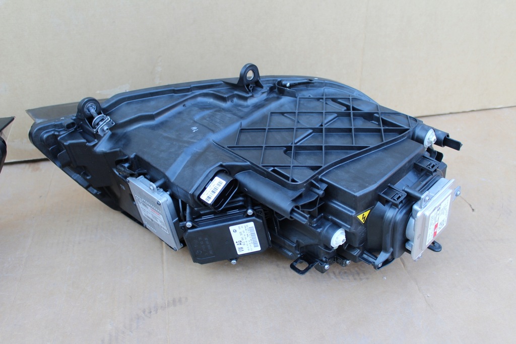 VW TOUAREG 7P LIFT LAMPY 7P1941751B 7P1941752B - 8828617483 - oficjalne ...