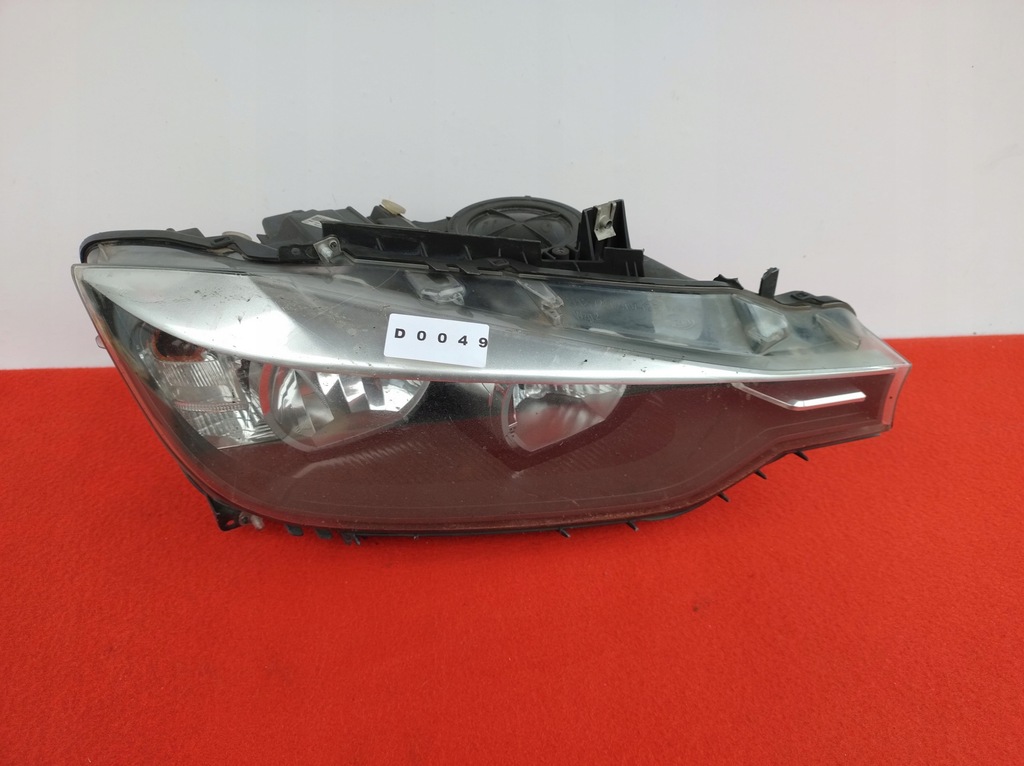 BMW 3 F30 F31 PRAWA LAMPA PRZÓD REFLEKTOR ZWYKŁY 63117259524 D0049 ...