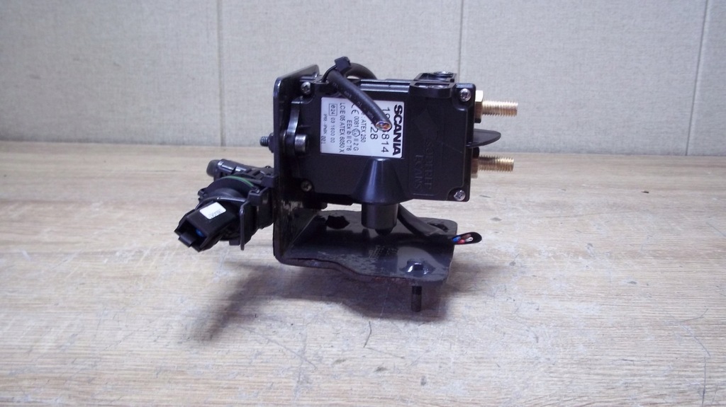 WYŁĄCZNIK GŁÓWNY ZASILANIA SCANIA R 1903814 - 13124747011 - oficjalne ...