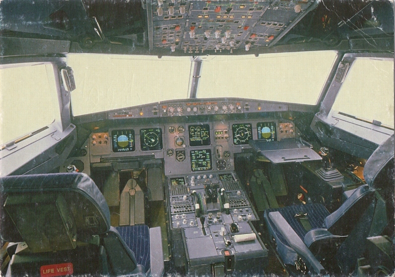SAMOLOT AIRBUS A320 - COCKPIT - PILOT - 1980R - 12089638502 - oficjalne ...