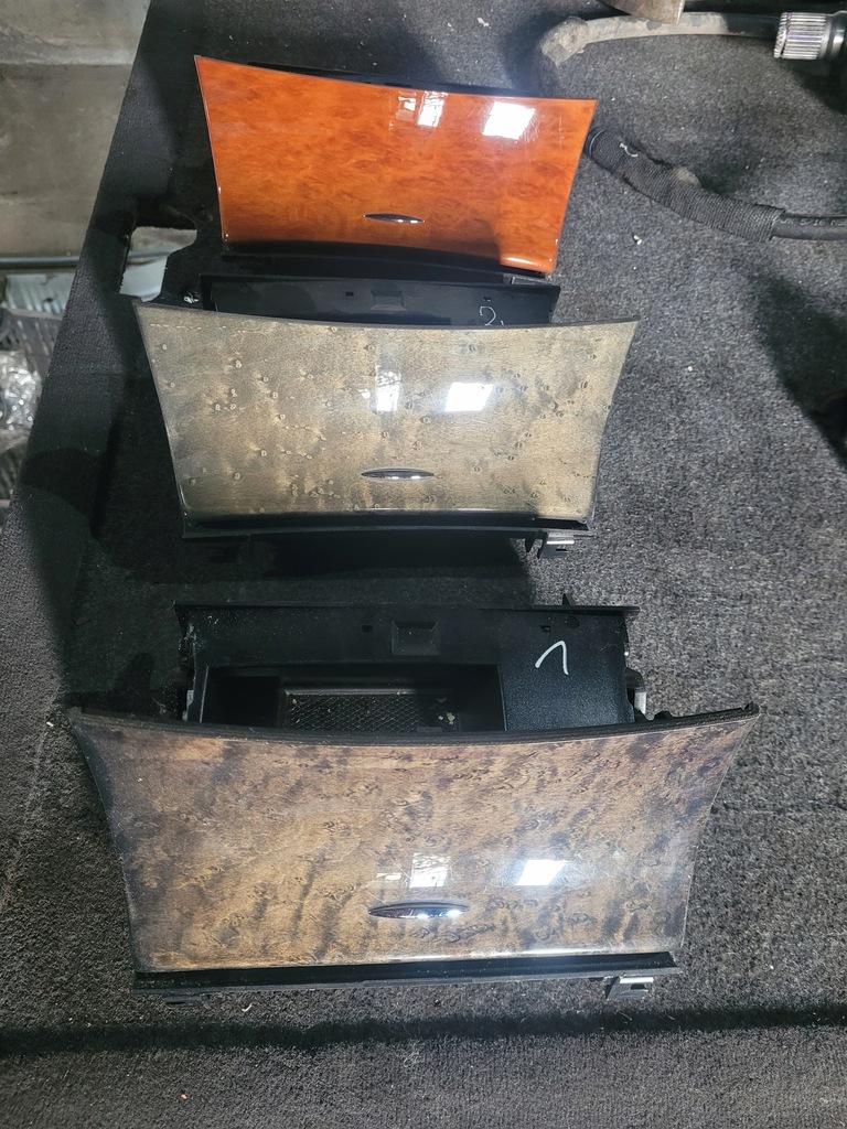 MERCEDES W211 E KLASA POPIELNICZKA SCHOWEK ROZNE - 13204728907 ...