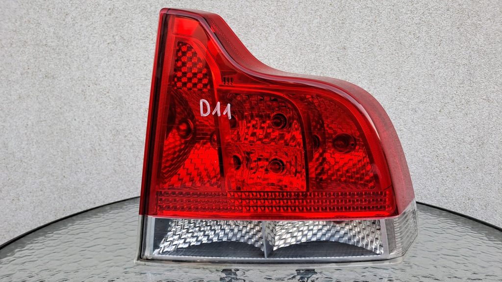 VOLVO S60 LIFT 04-09 LAMPA PRAWA TYŁ 30643327 - 13138906826 - oficjalne ...