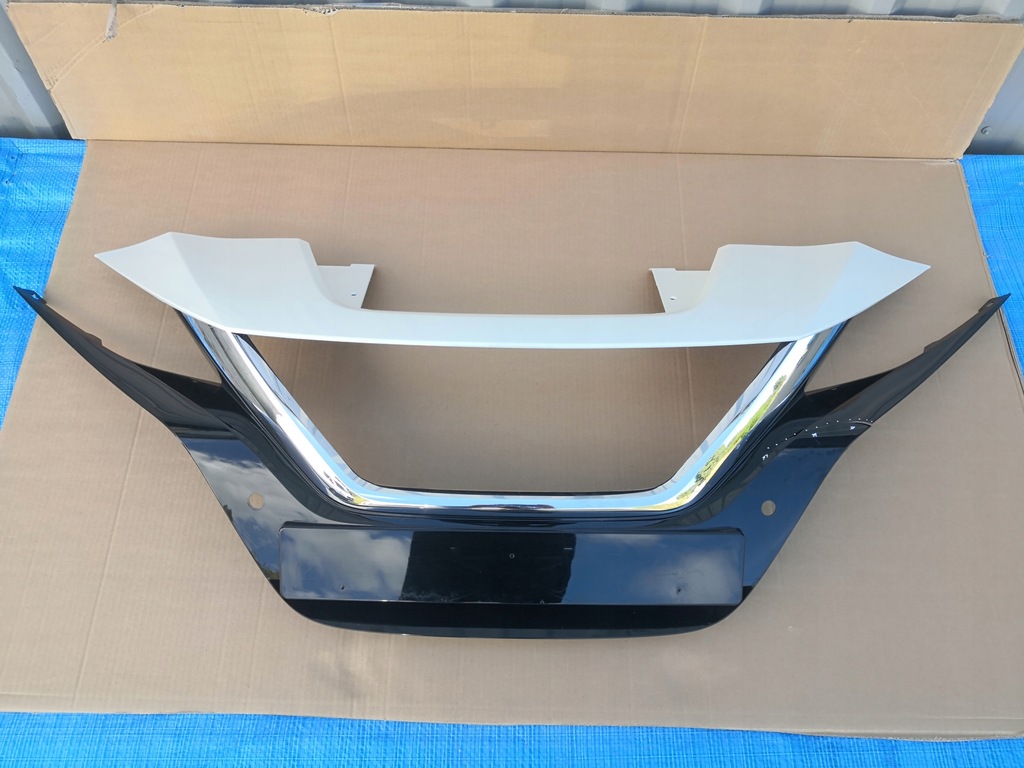 NISSAN LEAF II 17- GRILL ATRAPA CHŁODNICY - 14107305454 - oficjalne ...