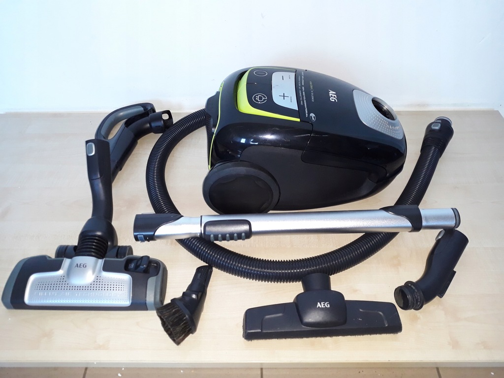 Odkurzacz workowy AEG VX8-2-OKO 700W - 7871557598 - oficjalne archiwum Allegro