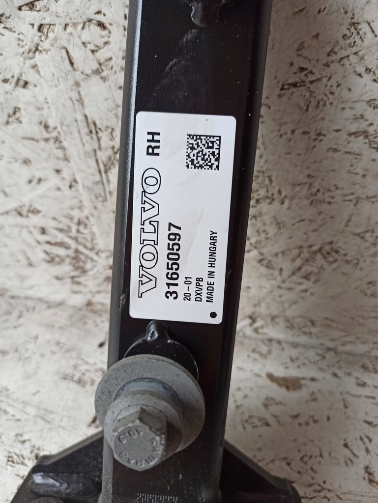 VOLVO XC40 MOCOWANIE MOCOWANIA HAKA WSPORNIK - 12567385892 - oficjalne ...