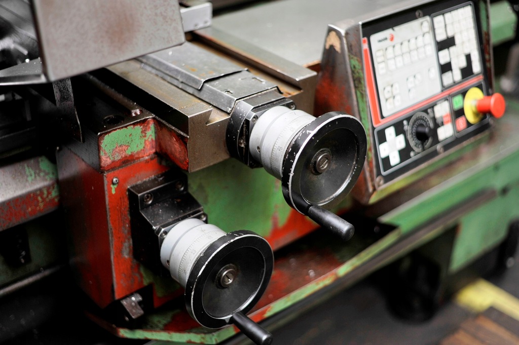 Купить Токарный станок с ЧПУ - FAT TUR 560 MN Fagor 800T: отзывы, фото ...