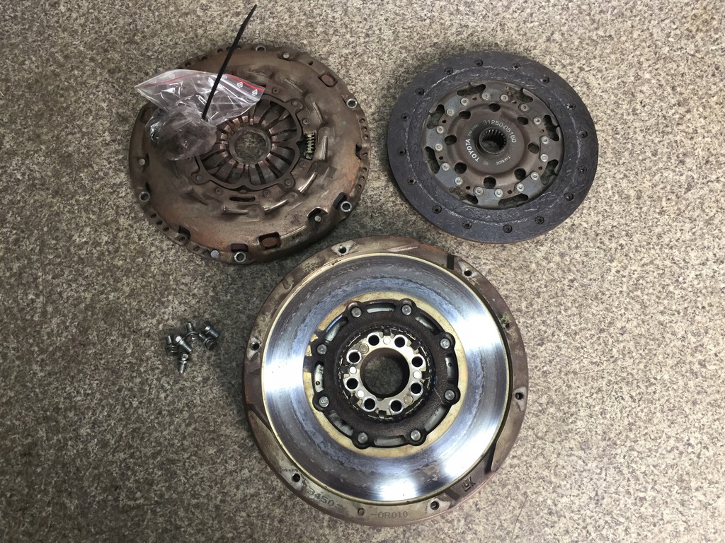 Avensis T27 sprzeglo dwumasa tarcza 2.0 2.2D4D KPL - 10710599267 ...