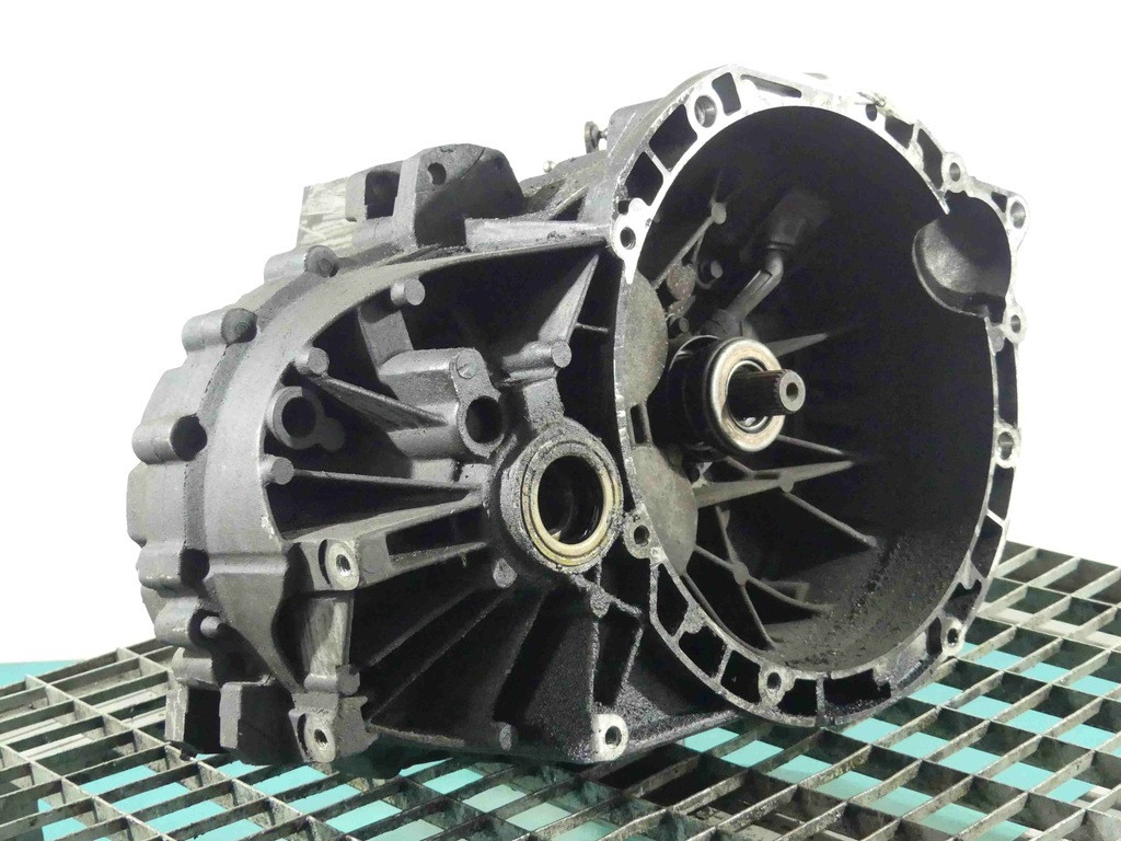 SKRZYNIA BIEGÓW VOLVO S40 II V50 2.0D 136KM - 13752201155 - oficjalne archiwum Allegro