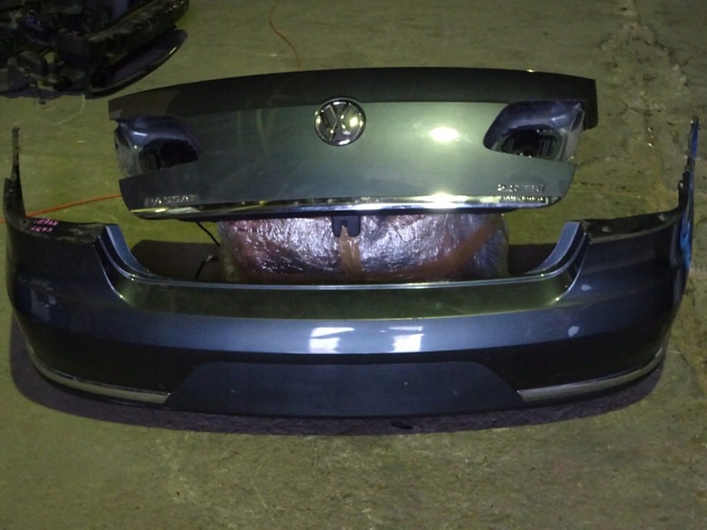 VW PASSAT B7 SEDAN ZDERZAK TYŁ 4PDC LK7X - 14480480400 - oficjalne archiwum Allegro