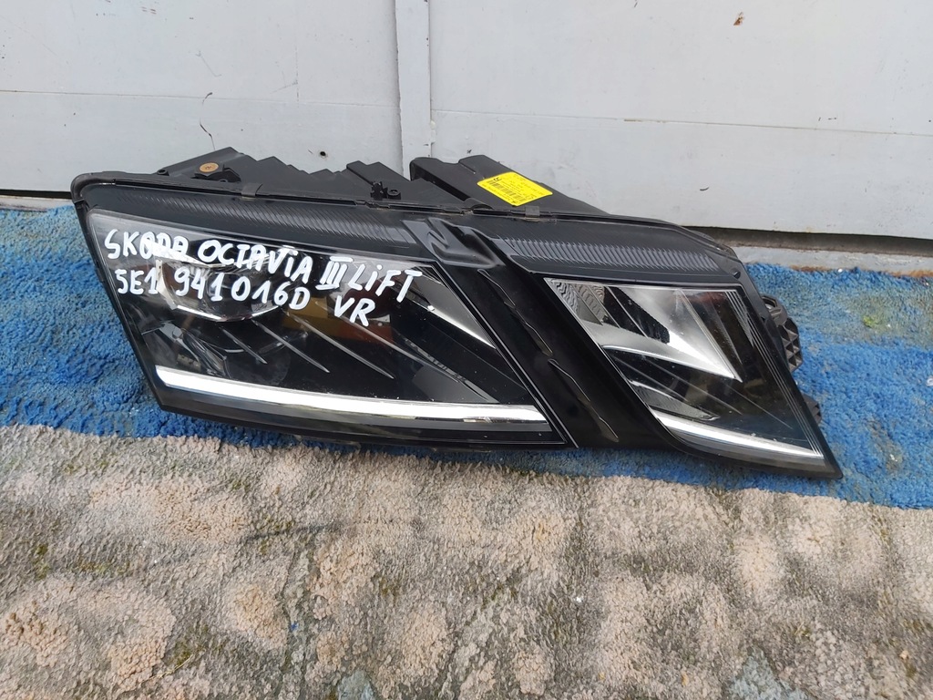 SKODA OCTAVIA III LIFT 5E1941016D LAMPA PRAWA - 8792857331 - oficjalne ...