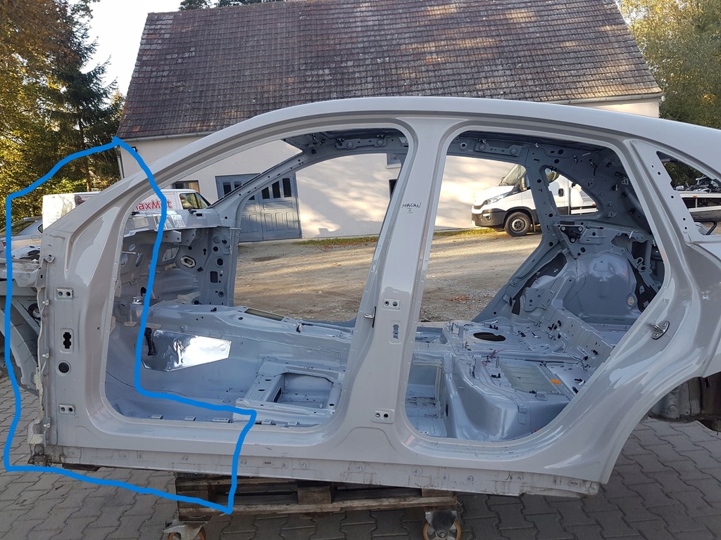 MACAN LIFT 95B ćwiartka lewy przód próg M9A - 12856678237 - oficjalne ...