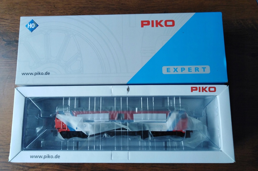 Lokomotywa spalinowa PKP SU46-032 PIKO 52866 - 15987405045 - oficjalne ...