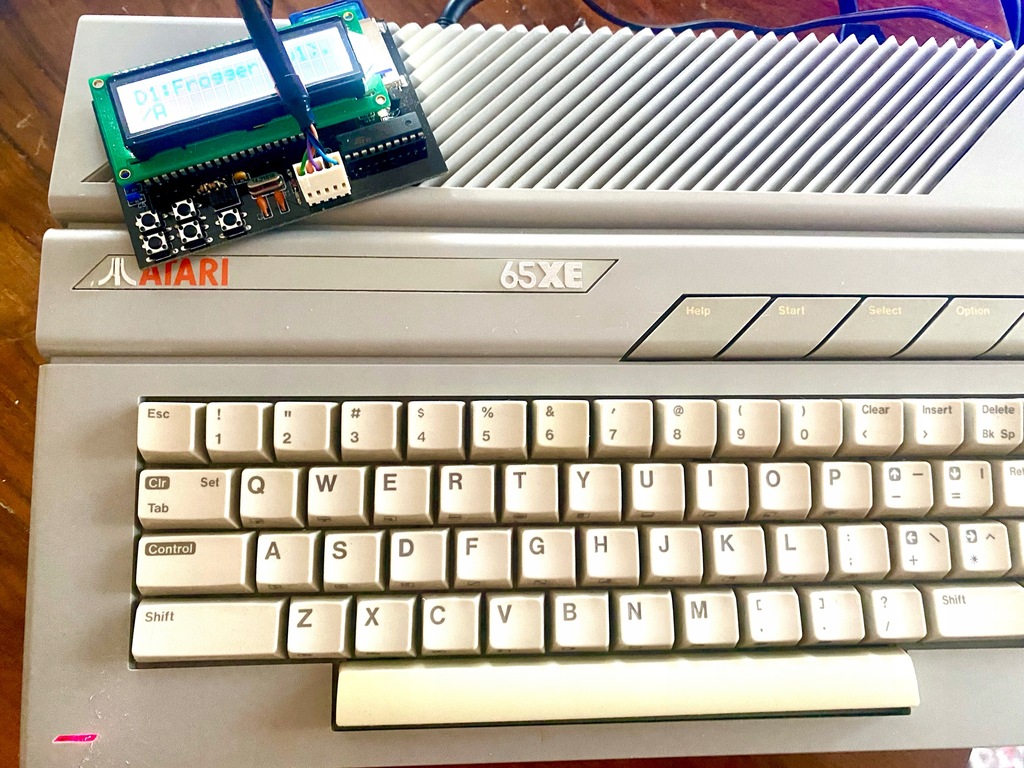 Atari 65XE oryginalne wszystko od nowego - 14353277470 - oficjalne ...