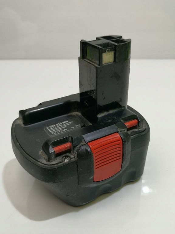 BATERIA AKUMULATOR BOSCH 12V D-70745 - 8236288725 - oficjalne archiwum ...