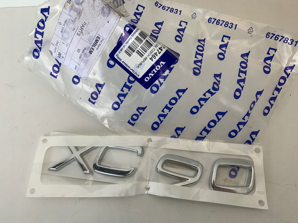 VOLVO XC90 EMBLEMAT KLAPY TYLNEJ ZNACZEK LOGO - 11501201670 - oficjalne ...