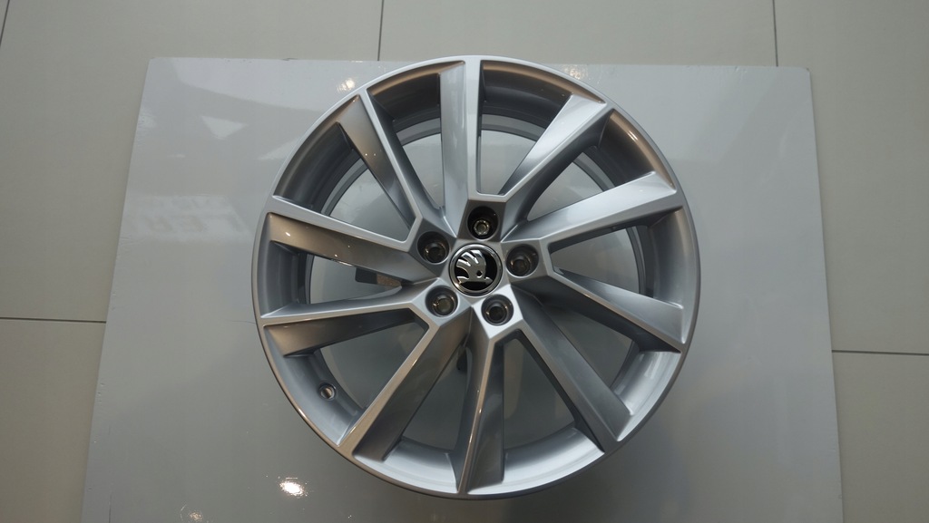 654071497P8Z8 FELGA ALUMINIOWA 17" STRATOS - 8966651524 - oficjalne archiwum Allegro