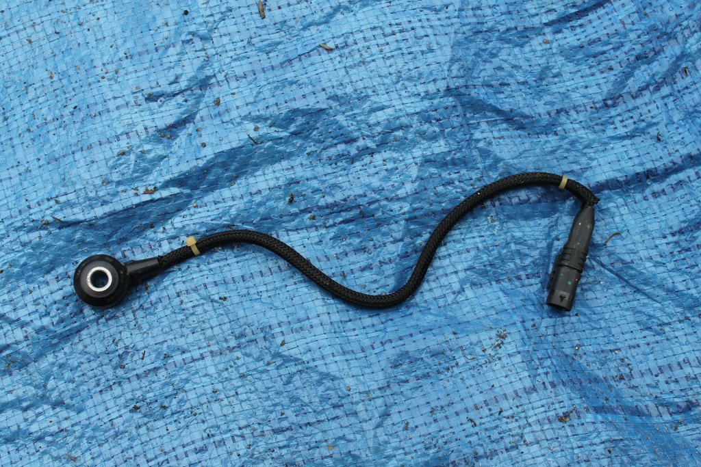 MERCEDES W205 2.0 CGI CZUJNIK STUKOWY A0009057303 - 12235819285 ...