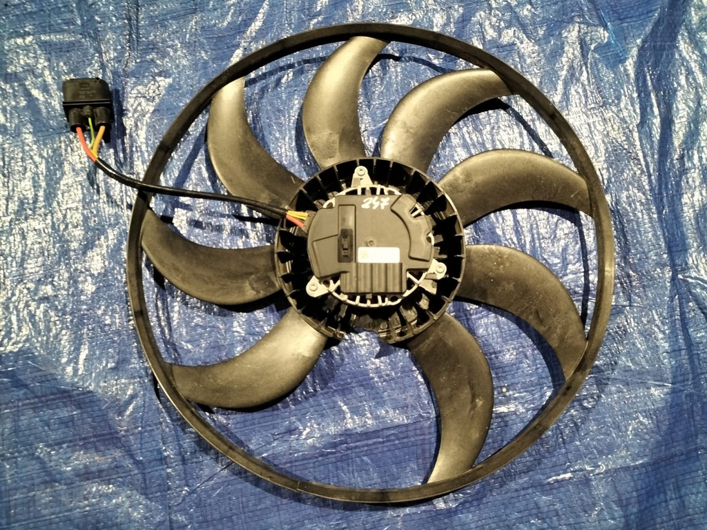 SILNIK WENTYLATORA CHŁODNICY MERCEDES W177 W247 - 13379217340 ...