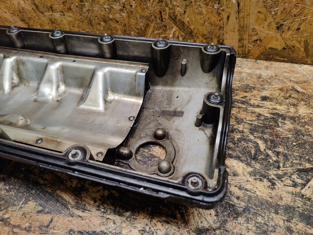 Pokrywa zaworów VW T5 2.5 TDI 070103469A - 11815146042 - oficjalne ...