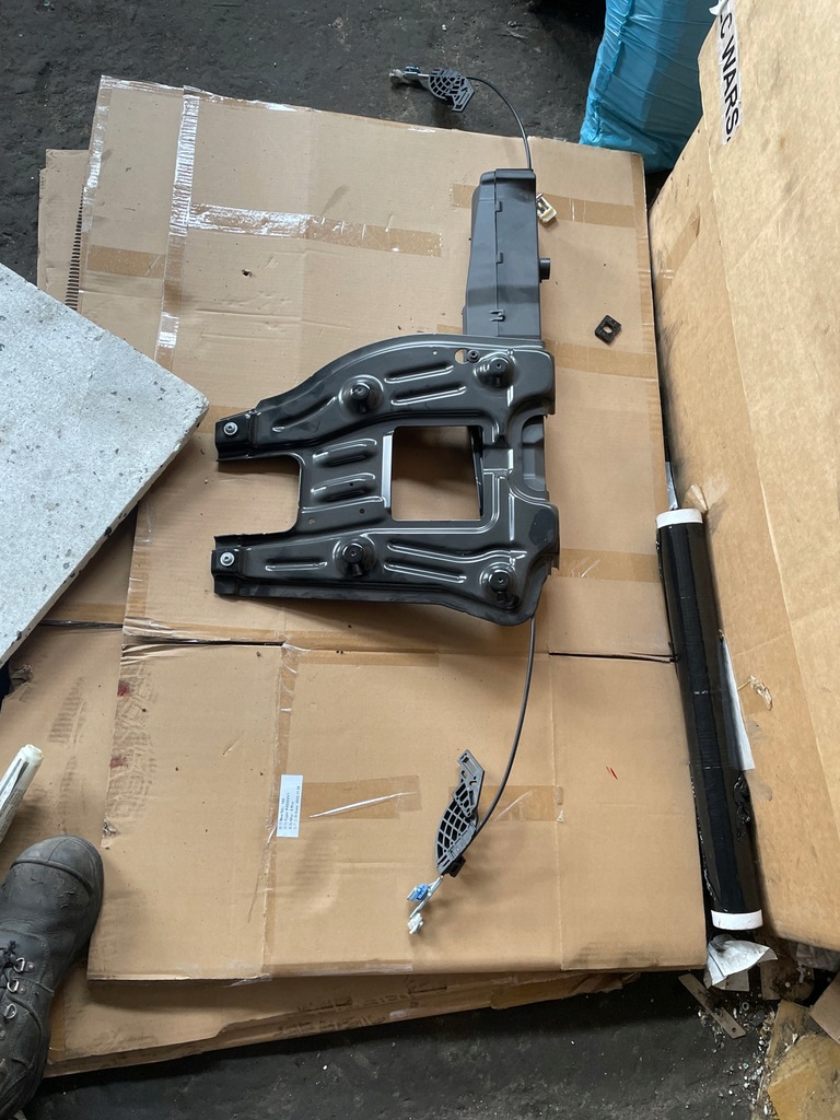 mercedes w212 w218 sedan mechanizm otwierania klap - 13568694199 ...