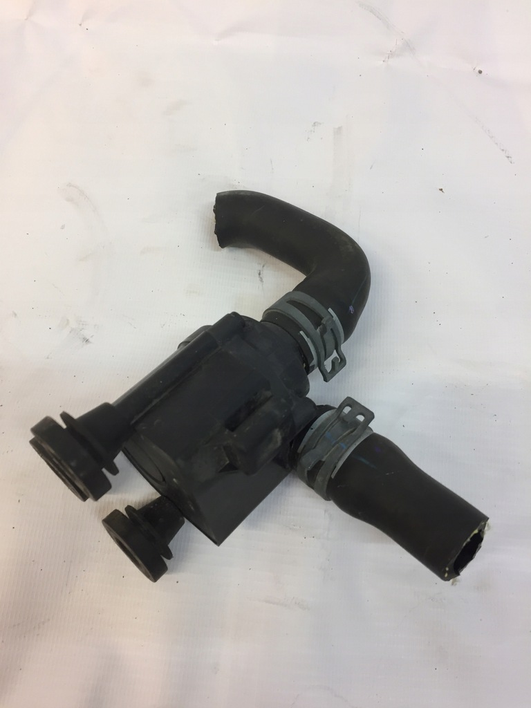 AUDI VW DODATKOWA POMPA WODY 06H121601 - 10529281301 - oficjalne ...