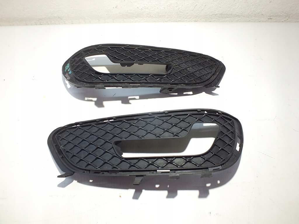 MERCEDES W212 KRATKA HALOGENU AMG LEWA PRAWA - 11807732084 - oficjalne ...