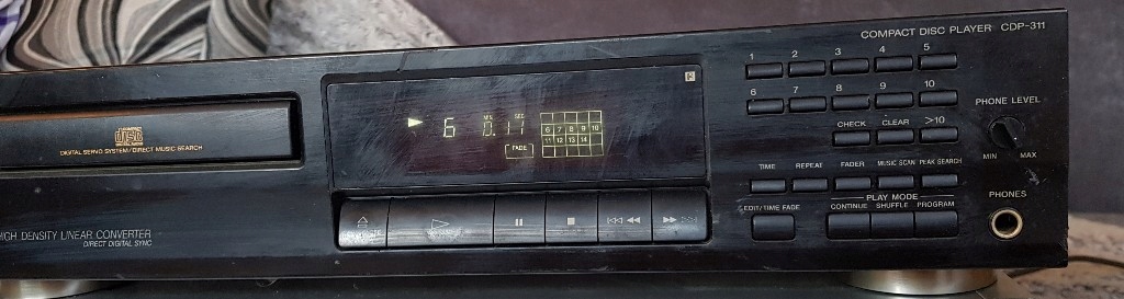 Купить 30. CD-проигрыватель SONY CDP-311.: отзывы, фото и характеристики на Aredi.ru (7975916900)