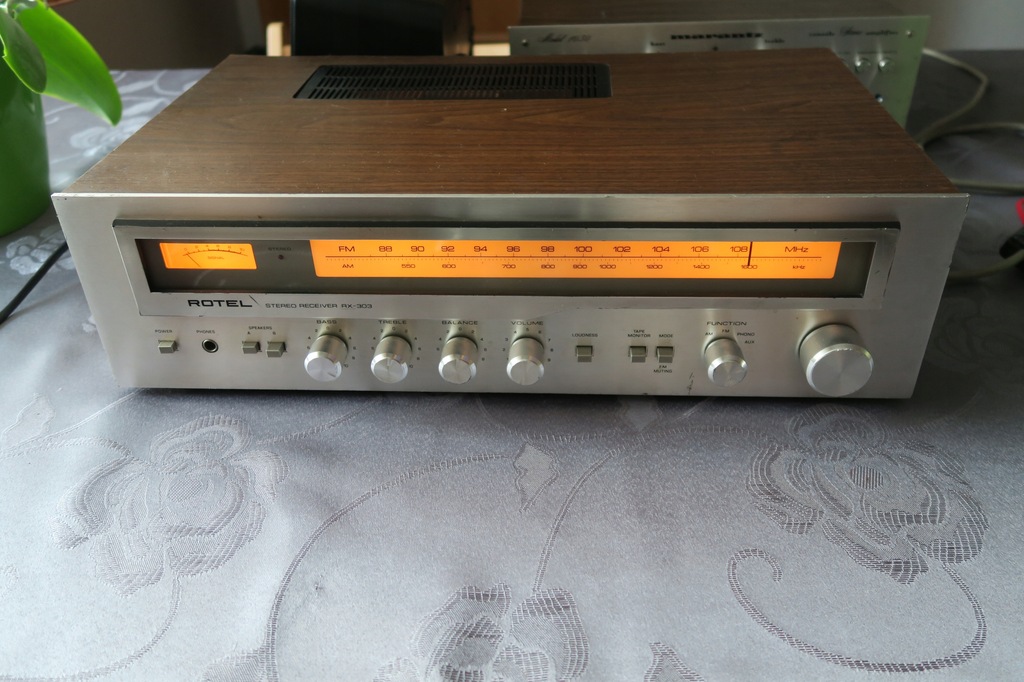 Amplituner Rotel AMPLITUNER ROTEL RX 303 - 12465888094 - oficjalne ...