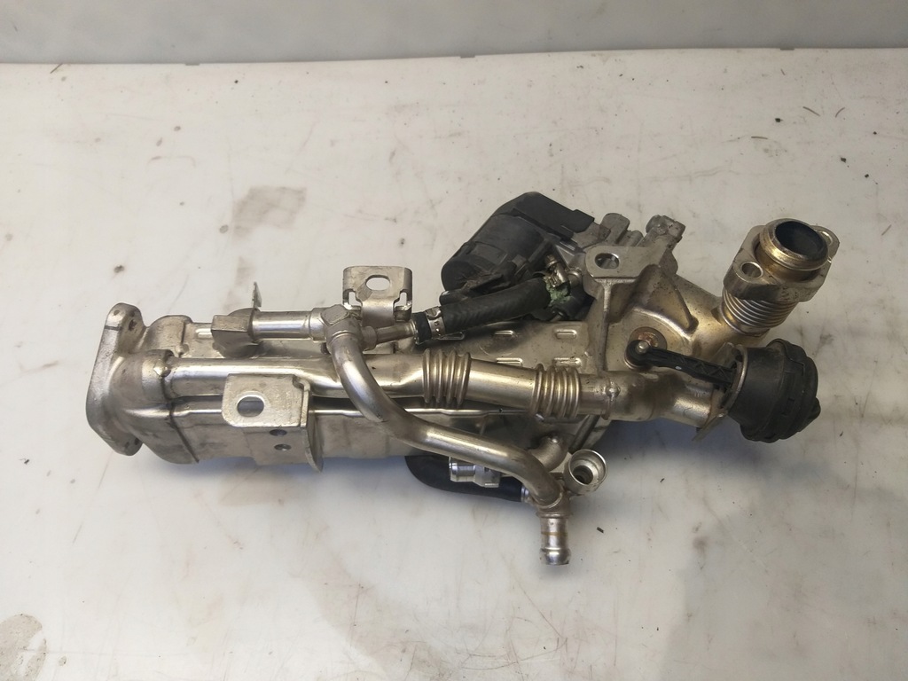 BMW F10 F11 CHŁODNICZKA ZAWÓR EGR 3.0D 8476994 - 12512063585 ...