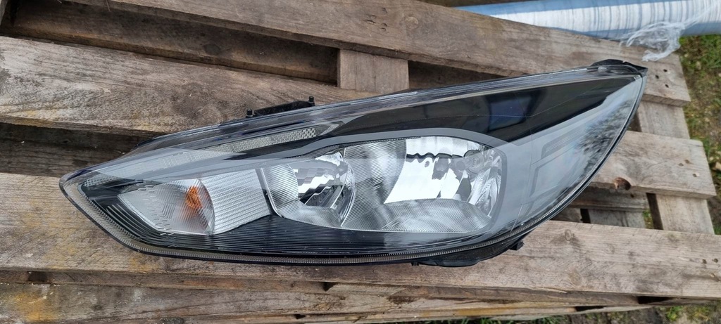 REFLEKTOR FORD FOCUS MK3 III LIFT LED CZARNA - 12862151025 - oficjalne ...