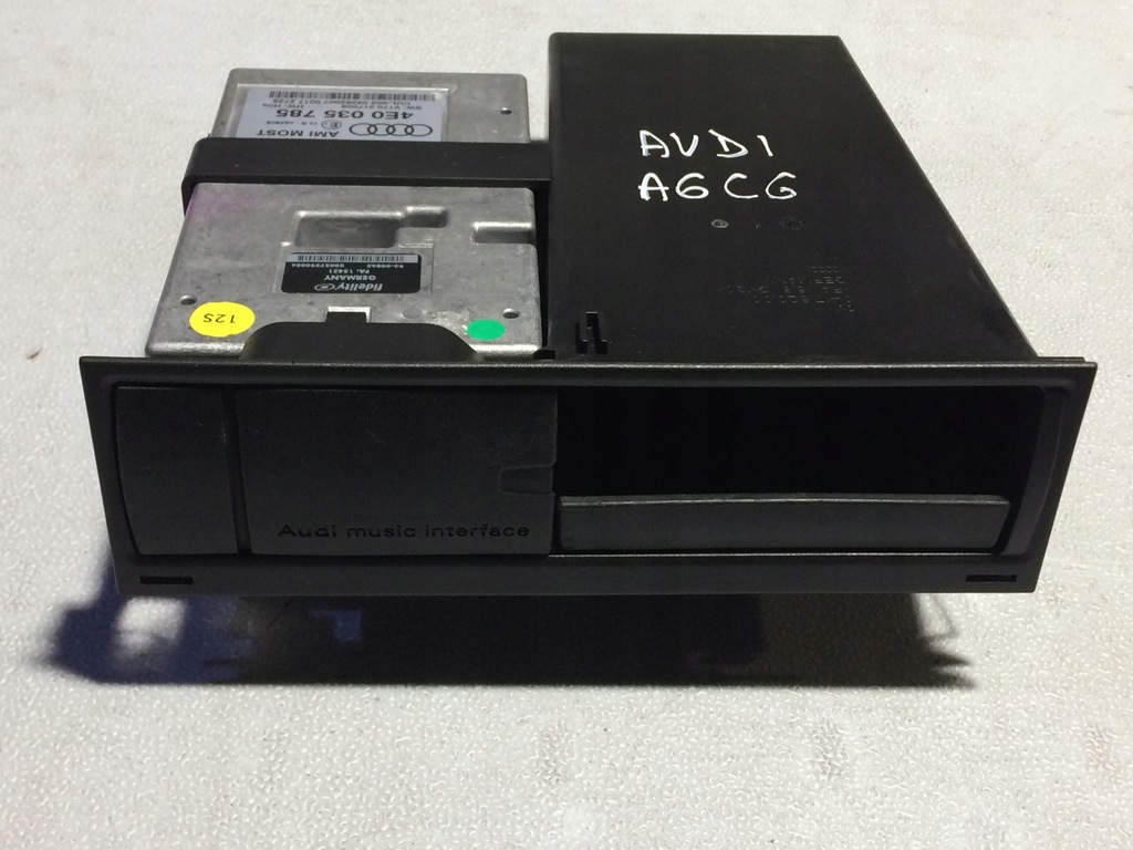 AUDI A6 C6 A8 D3 MUSIC INTERFACE AMI 4E0035785 - 7901907700 - oficjalne archiwum Allegro