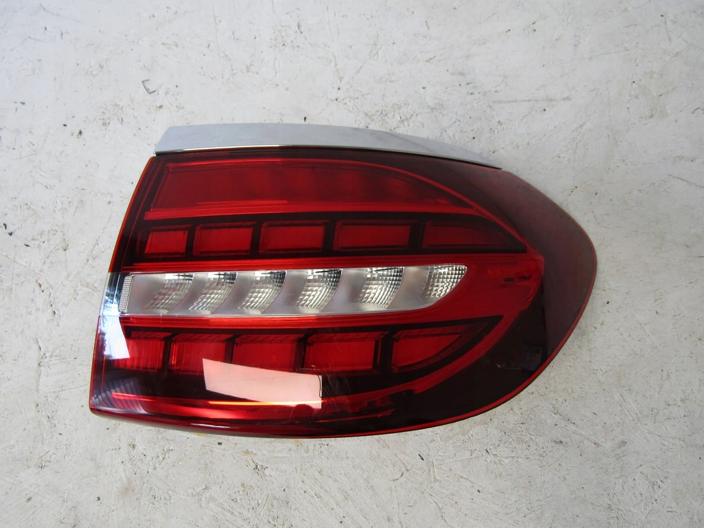 Mercedes E W213 kombi lift lampa prawa tył - 14437961361 - oficjalne ...