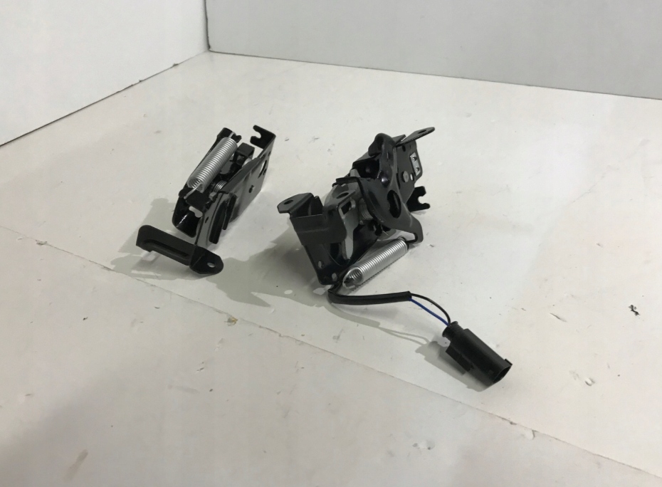 Zamek maski BMW G30 G31 G11G14 G15 G16. G29 G32 - 13990922881 ...