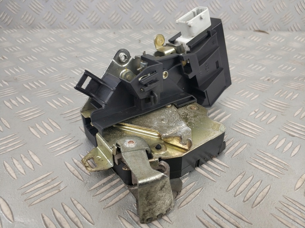 8352165 zamek rygiel drzwi lewy tył tylny BMW E39 - 12234304720 - oficjalne archiwum Allegro