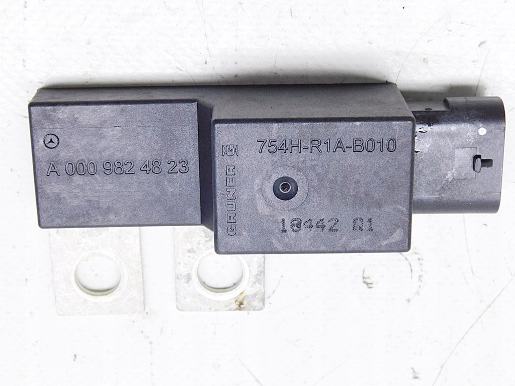 MODUŁ BEZPIECZNIK AKUMULATORA - Mercedes W213 - 12571173250 - oficjalne ...