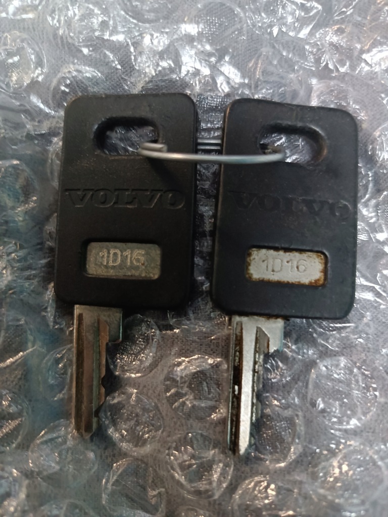 Volvo klucz kluczyk do haka holowniczego 1D16 . - 11858782195 ...