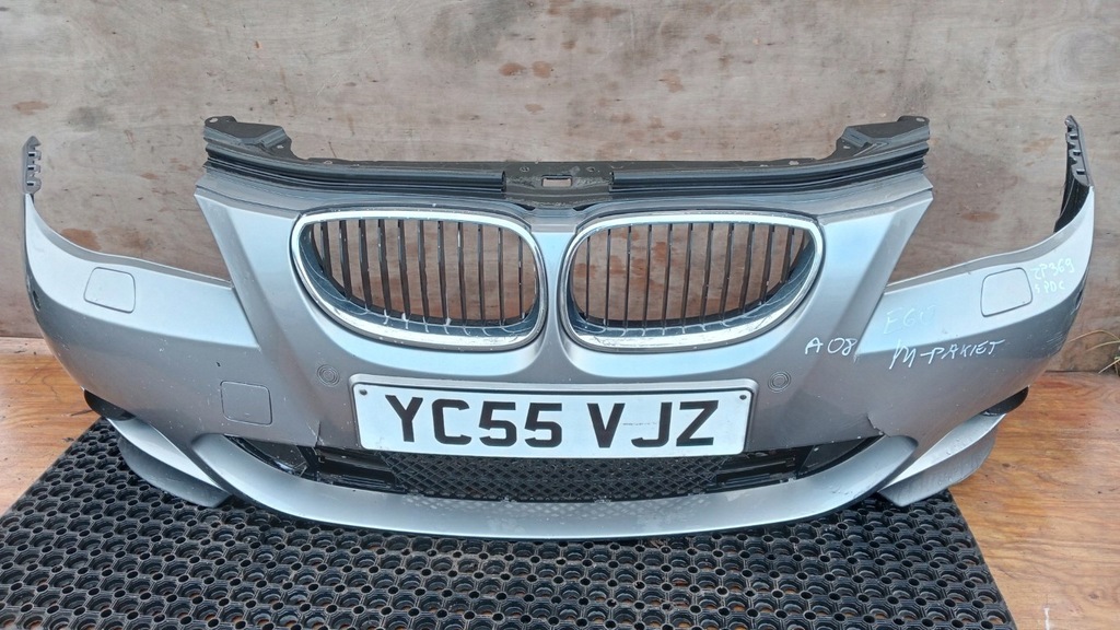 BMW E60 M-PAKIET FL ZDERZAK PRZÓD A08 PDC SPRYSK - 13023854556 - oficjalne archiwum Allegro