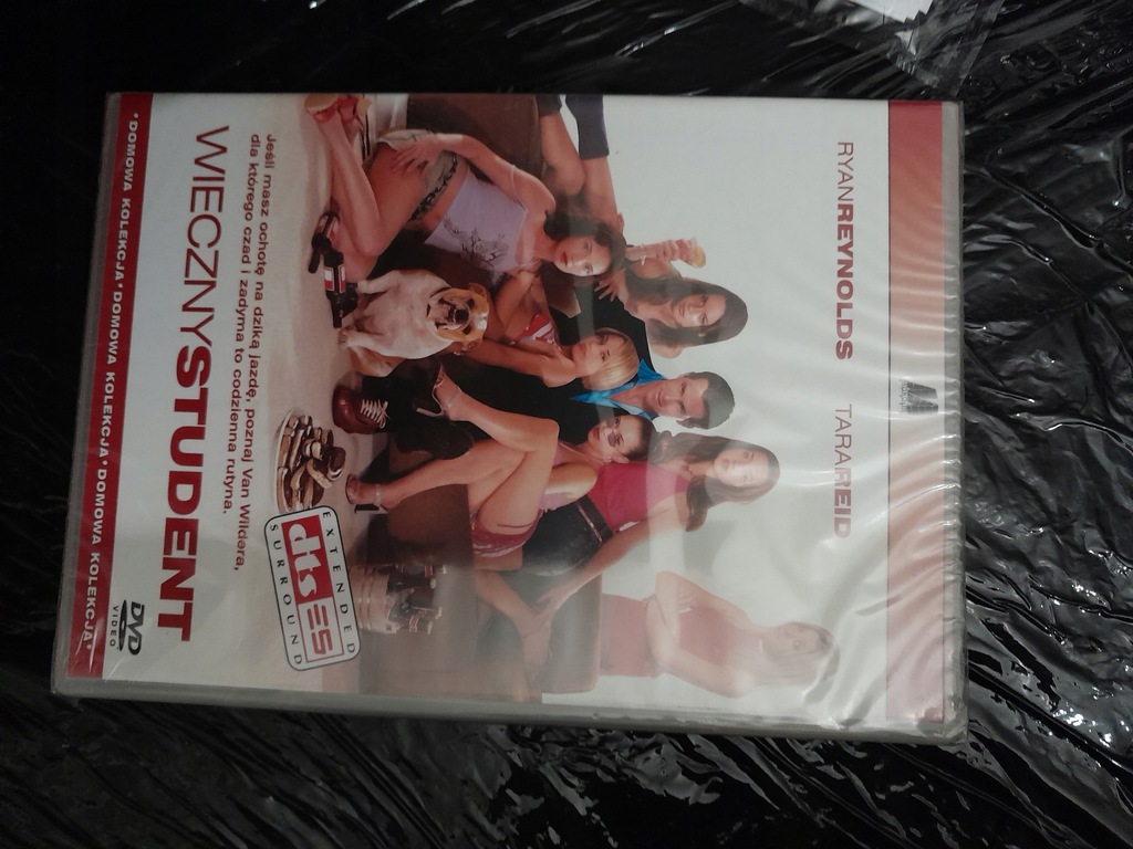 Купить ВЕЧНЫЙ СТУДЕНТ DVD: отзывы, фото и характеристики на Aredi.ru (12930119505)