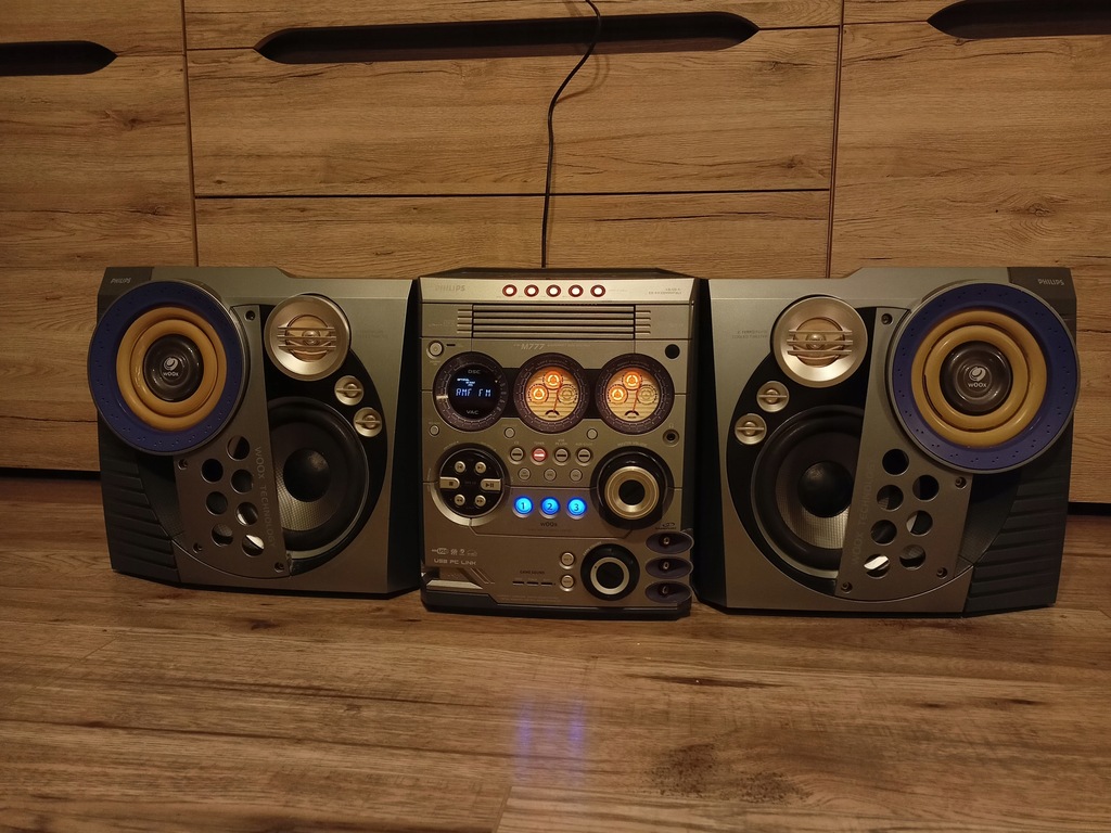 Potężna Wieża Philips FW-M777 USB moc 2 x 165W RMS WooX Mega Bass ...