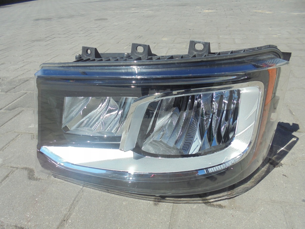 LAMPA REFLEKTOR PRZEDNI SCANIA FULL LED 2655848 - 10702912047 ...