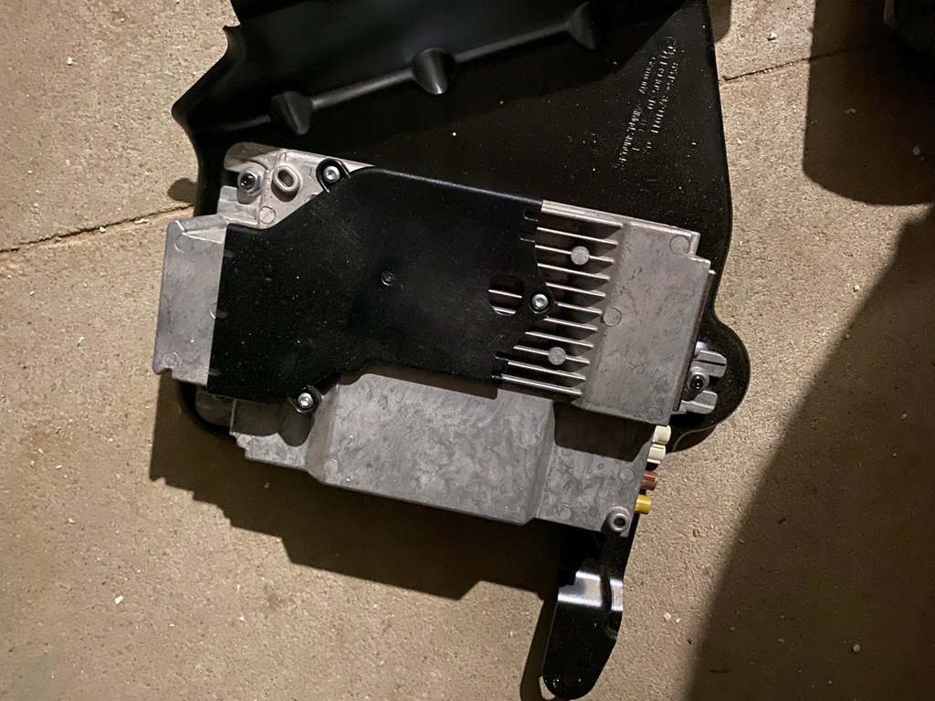 WZMACNIACZ AUDIO RADIA DAB RAM21 BMW G30 G20 G01 G11 G05 X5 G06 5A47591 - 16175220066 ...