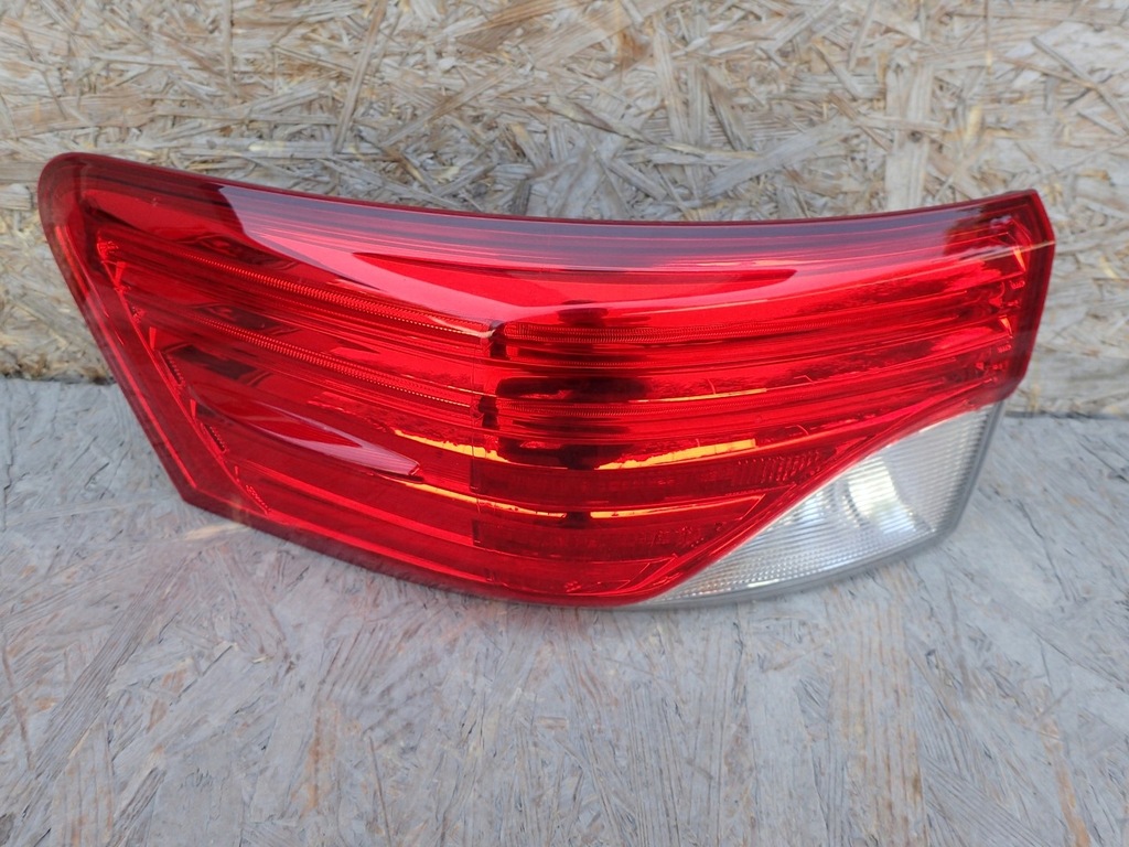 LAMPA LEWA TYLNA TOYOTA AVENSIS III T27 LIFT KOMBI - 12561037798 ...