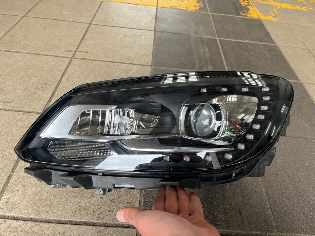 Lampa lewa przednia VW TOURAN 1T1 LIFT XENON - 14276562667 - oficjalne ...