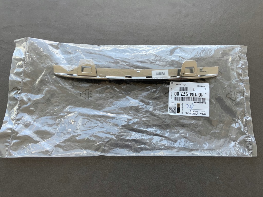 EMBLEMAT ZNACZEK LOGO PRZÓD PEUGEOT 208 1613497780 - 12412824493 ...