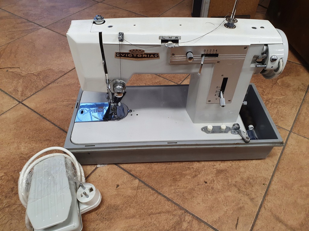 maszyna do szycia victoria - 11686594060 - oficjalne archiwum Allegro